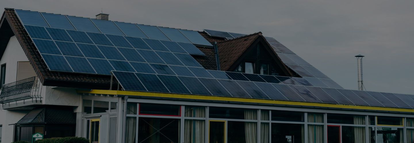 Sunrun Solar Review 2025: Pros, Cons, Costs & Complaints